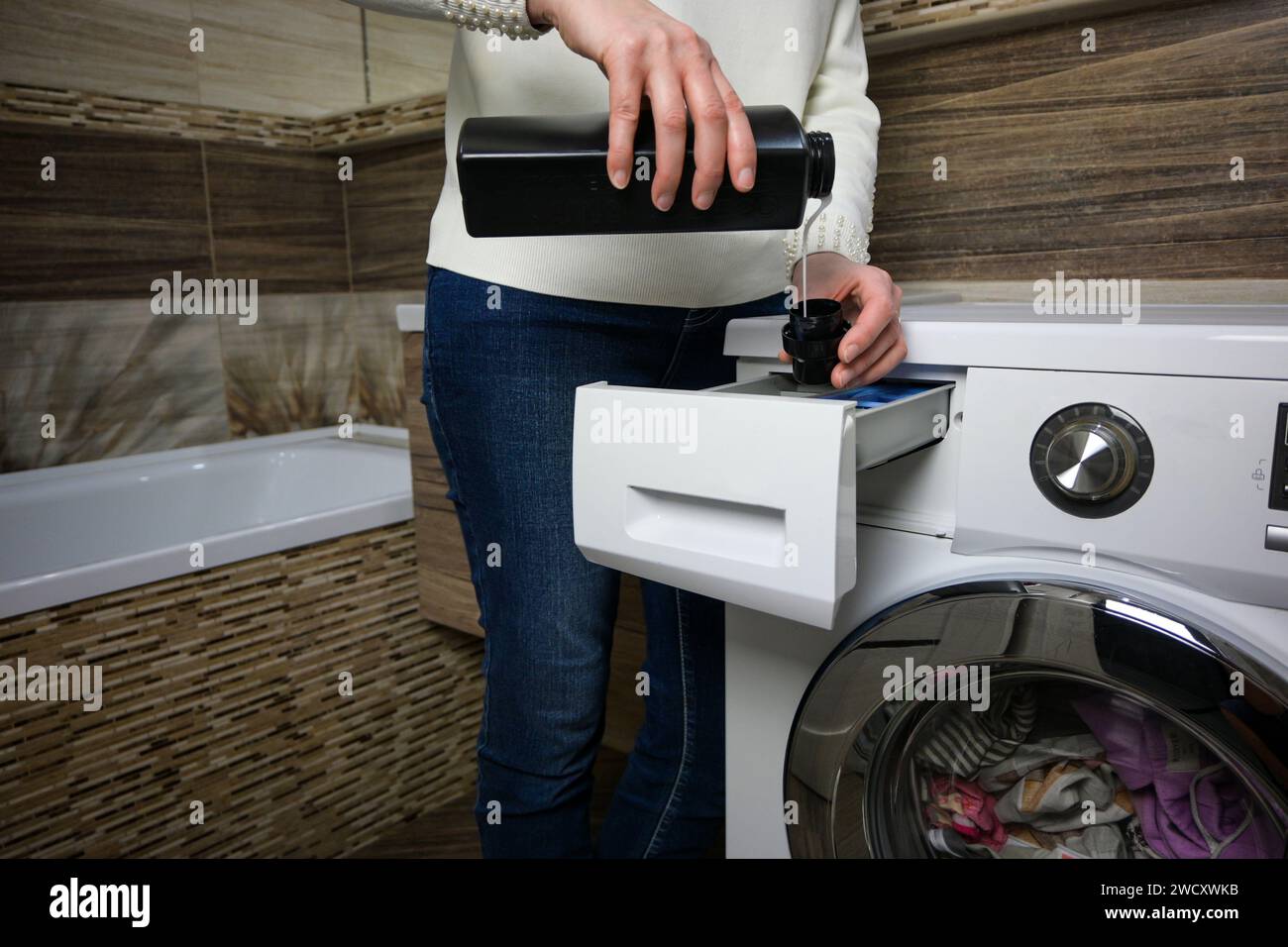 White laundry detergent automatic wash hi-res stock photography and ...