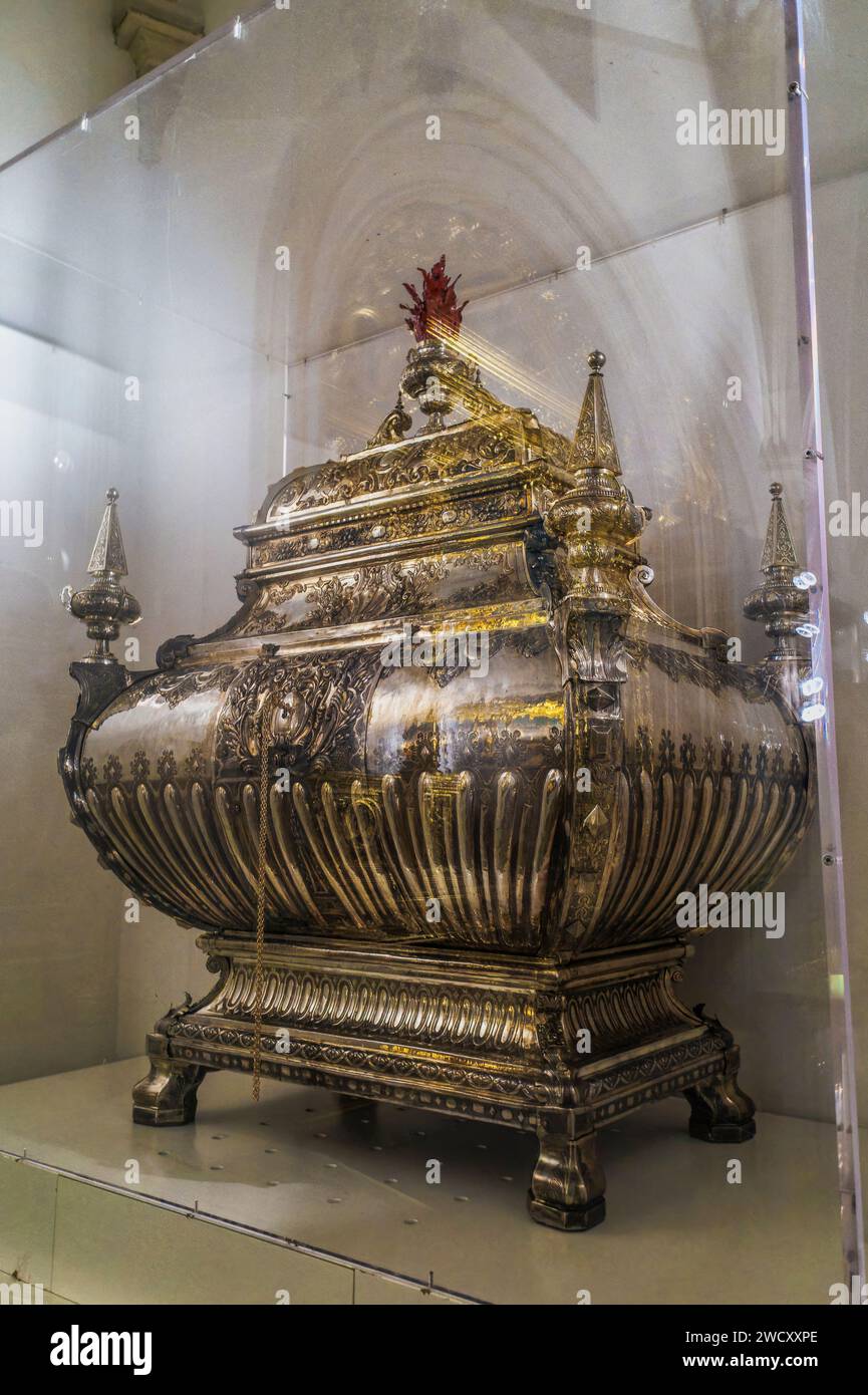 Holy Thursday Ark, embossed, chiseled and engraved silver, 18th century ...