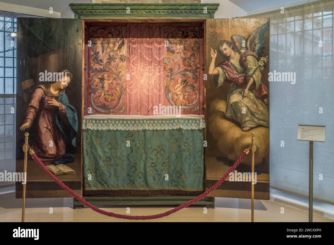 Altar closet hi-res stock photography and images - Alamy