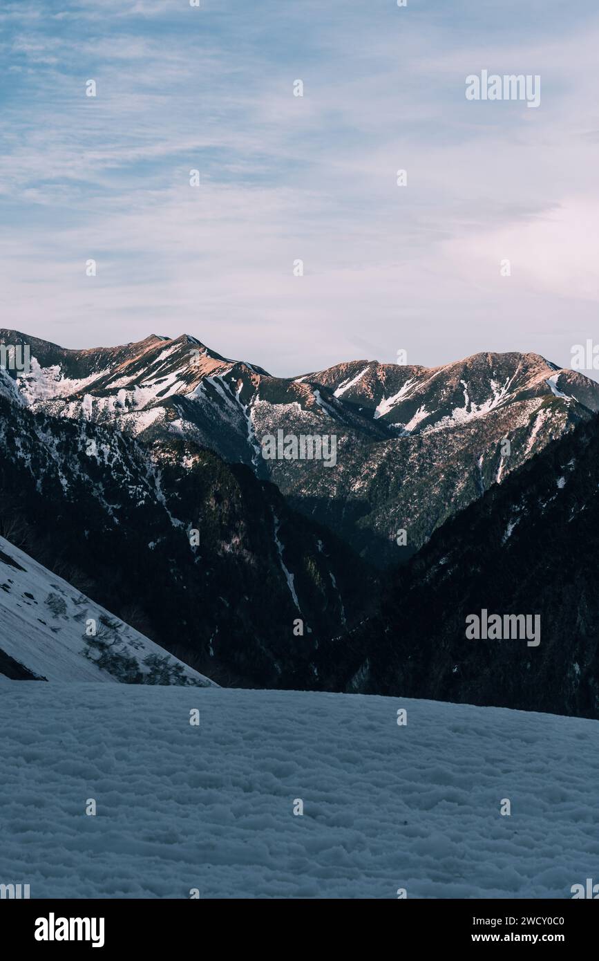 Northern japanese alps hi-res stock photography and images - Alamy