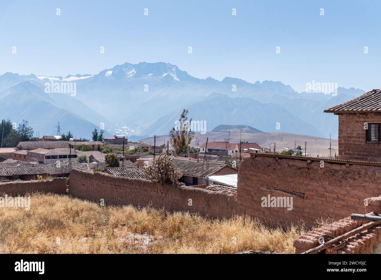 Andres mountains hi-res stock photography and images - Alamy