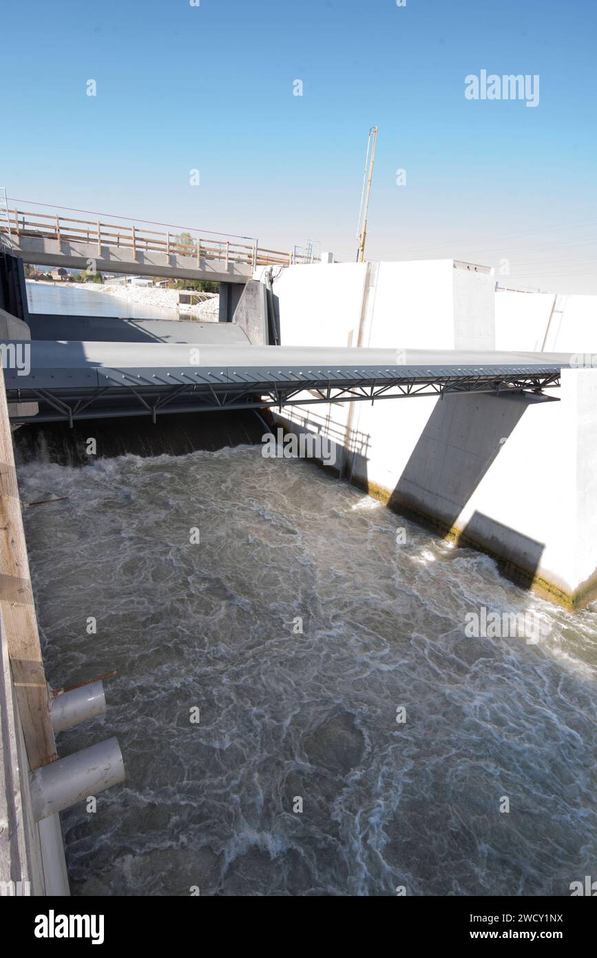 iron bridge in truss construction for traffic and transport purposes ...