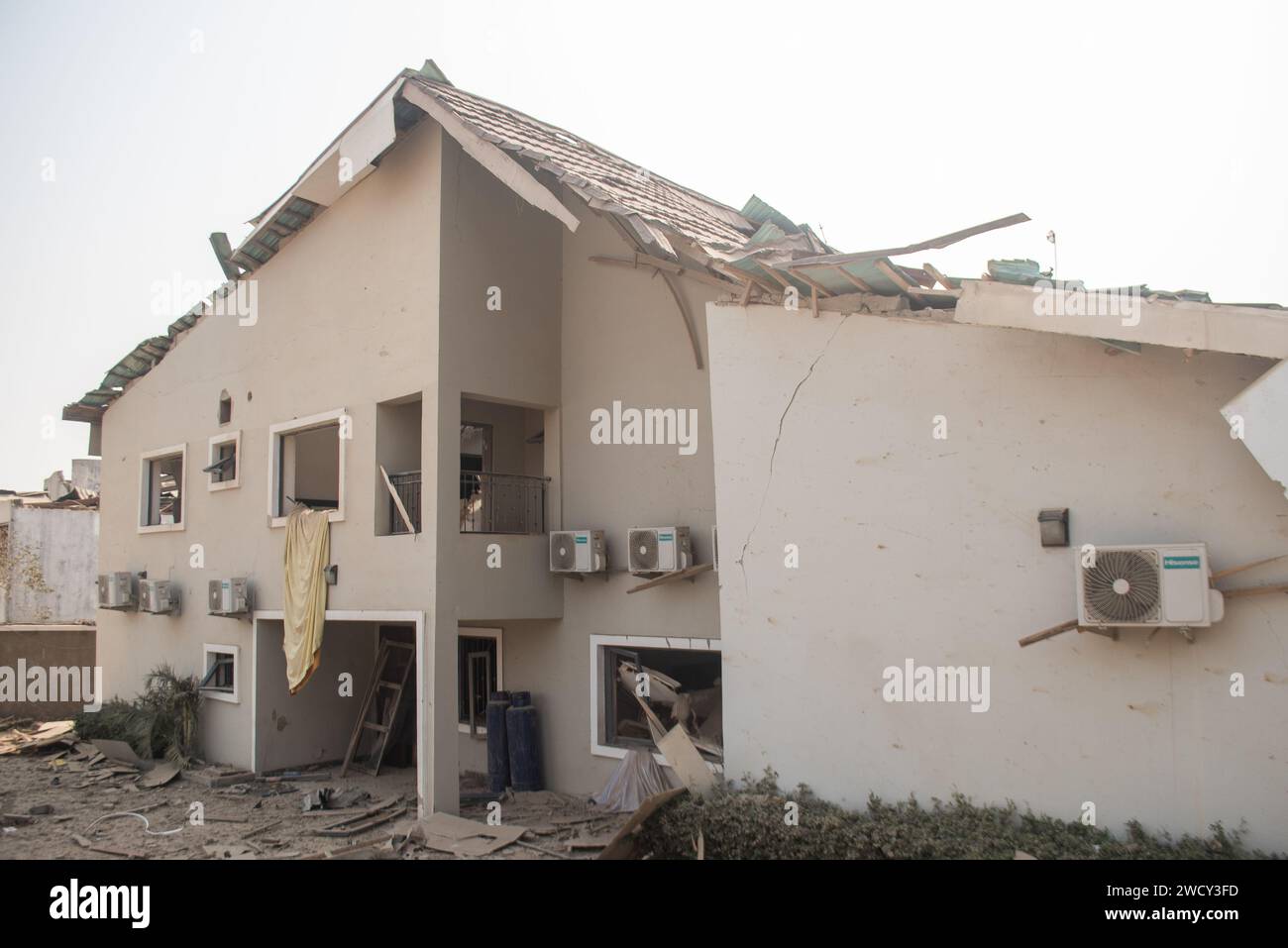 Nigeria building collapse hi-res stock photography and images - Alamy