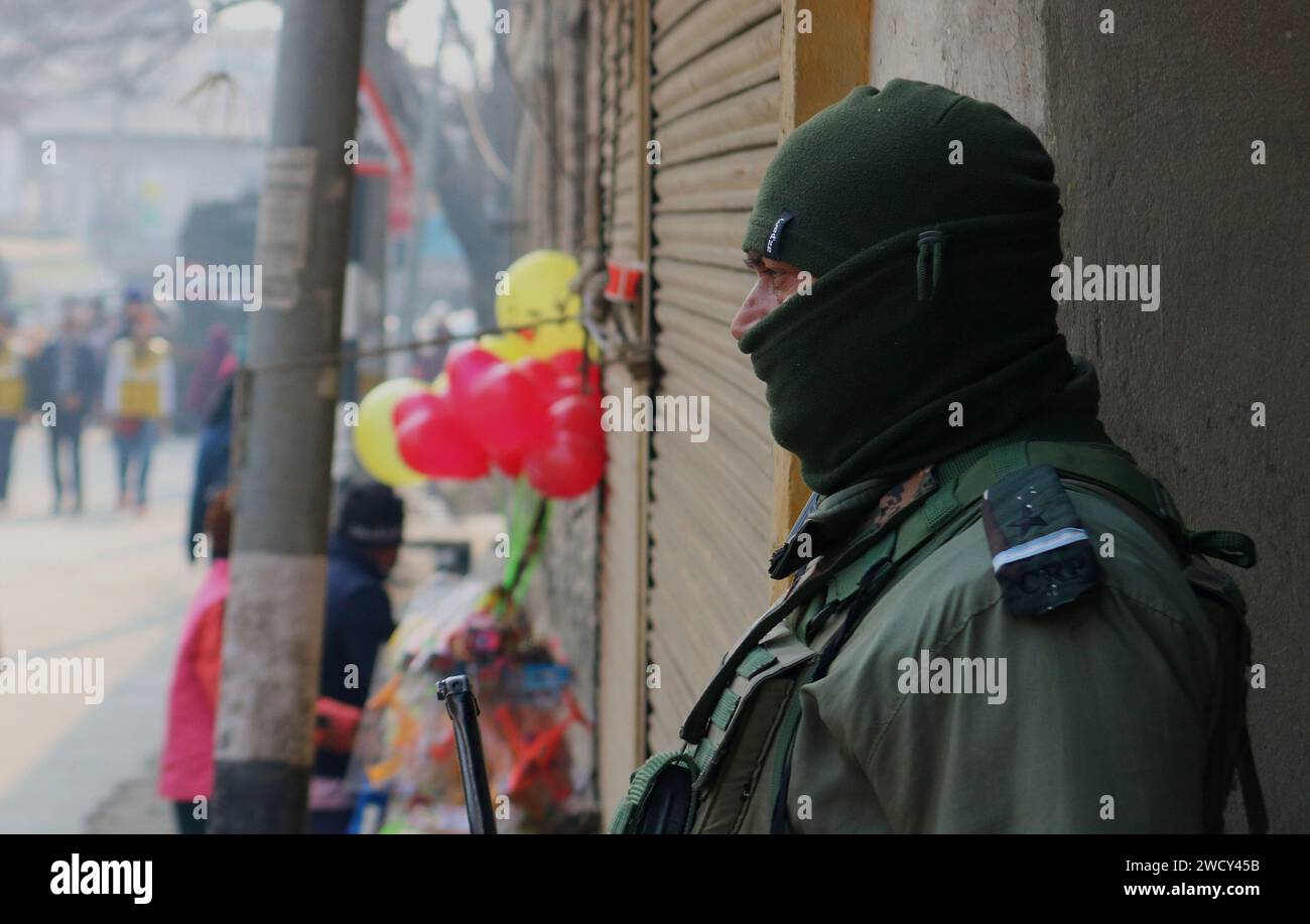 Srinagar, India. 17th Jan, 2024. January 17, 2024, Srinagar Kashmir, India : An Indian ...