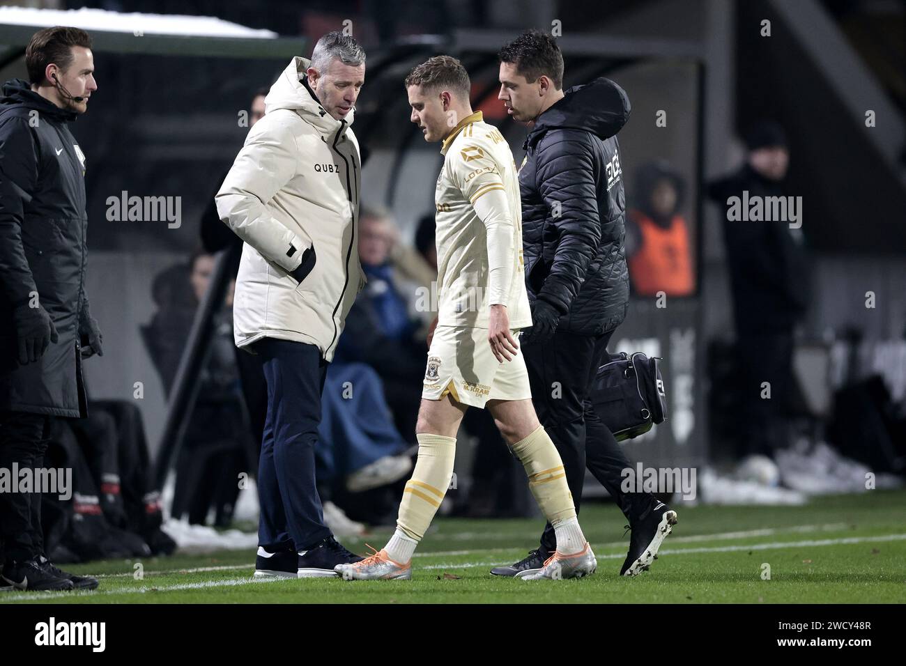 NIJMEGEN - (l-r) Go Ahead Eagles coach Rene Hake, Philippe Rommens of ...