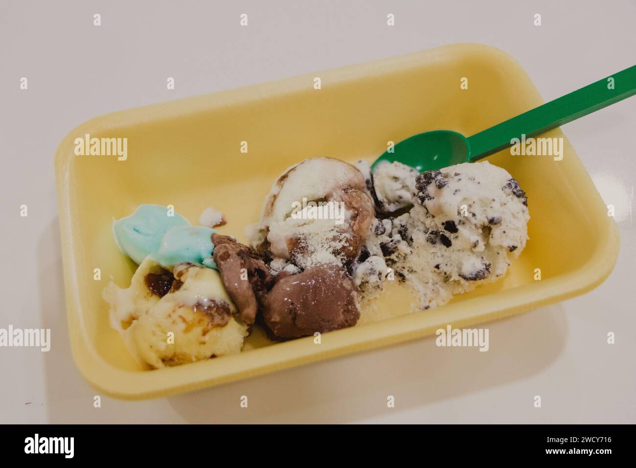 Ice cream balls hi-res stock photography and images - Alamy