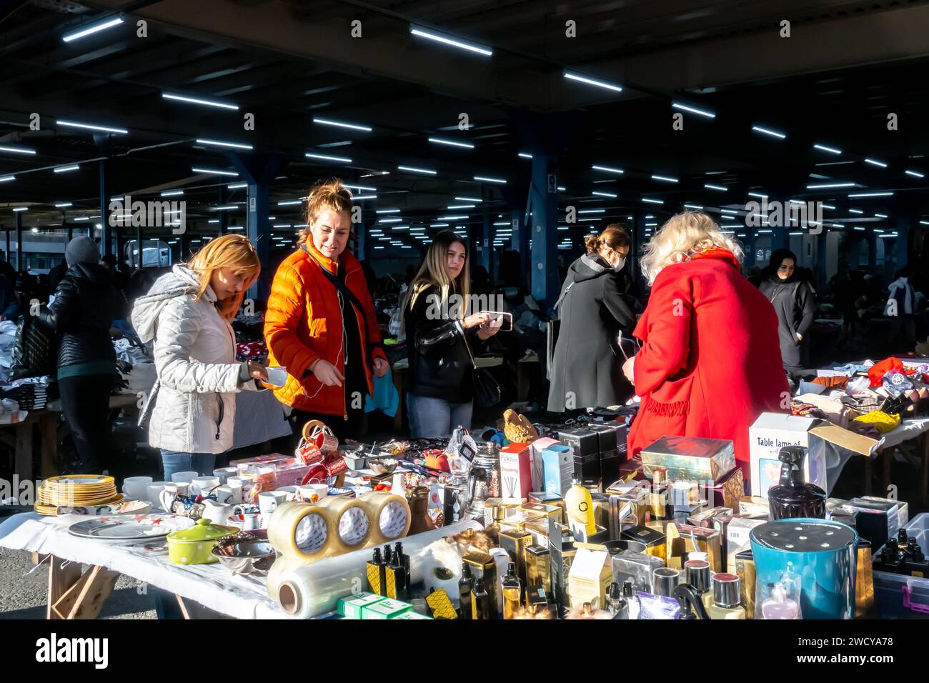 Ferikoy flea market istanbul hi-res stock photography and images - Alamy