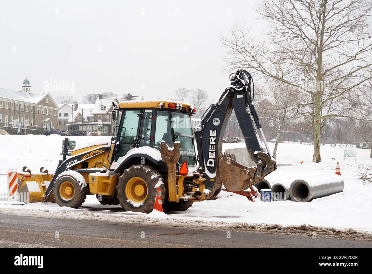 Construction worker snow winter hi-res stock photography and images - Alamy