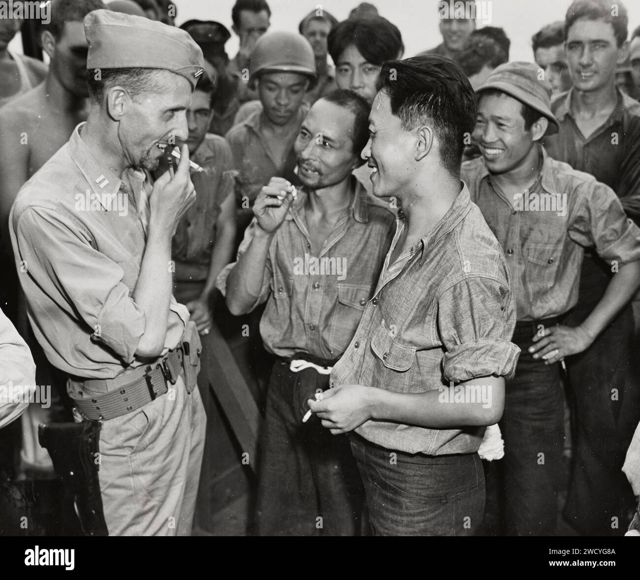 Pows prisoners hi-res stock photography and images - Alamy