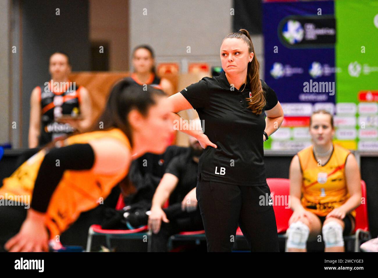 Dresden, Deutschland. 17th Jan, 2024. Lauren Bertolacci (Cheftrainerin ...