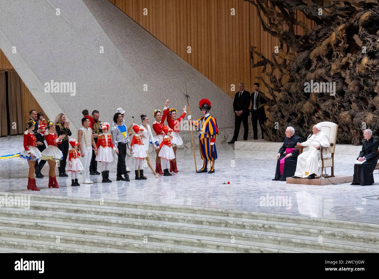 Vatican, Vatican. 17th Jan, 2024. Circus people of Royal Circus and ...
