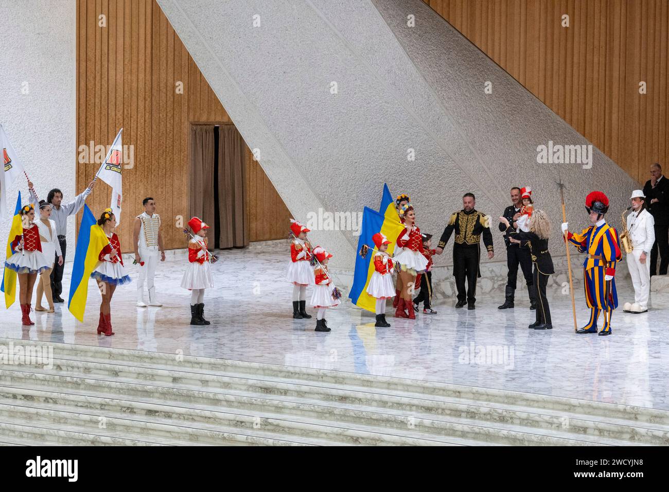 Vatican, Vatican. 17th Jan, 2024. Circus people of Royal Circus and ...