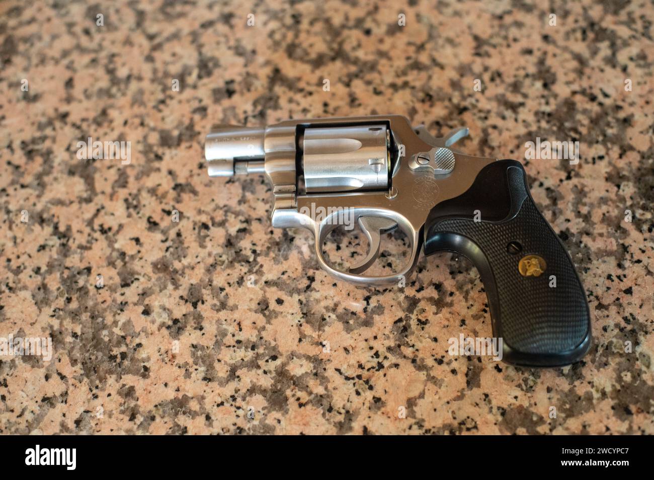 Marble gun hi-res stock photography and images - Alamy