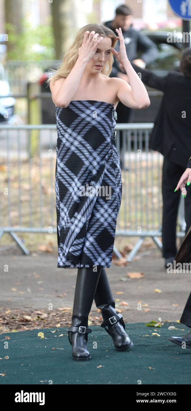 Photo Must Be Credited ©Alpha Press 078237 18/09/2023 Jodie Comer LFW ...