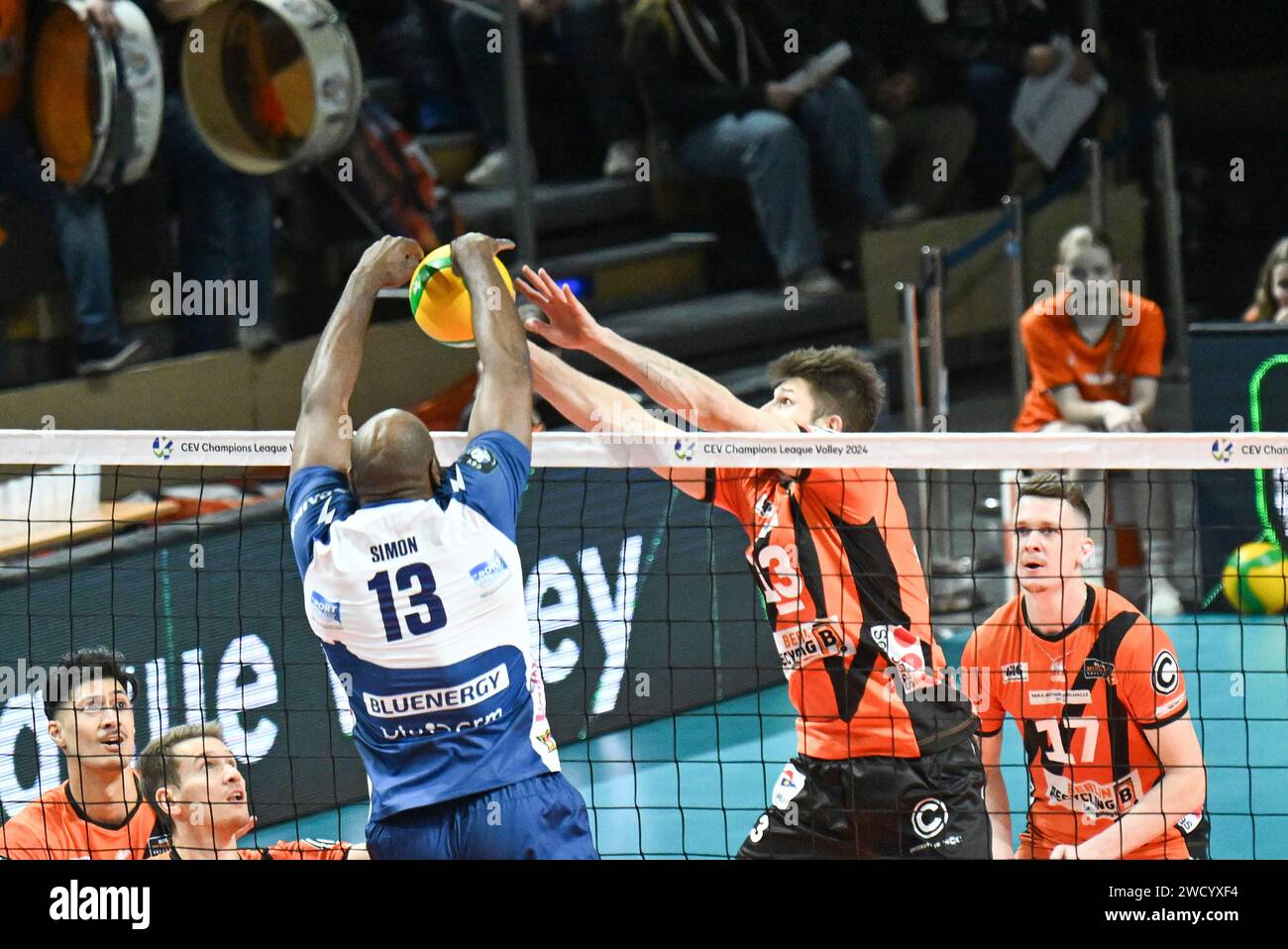 Robertlandy simon volleyball hi-res stock photography and images - Alamy