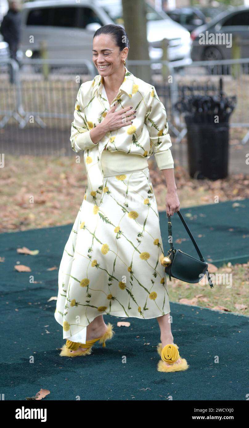 Burberry skirt hi-res stock photography and images - Alamy