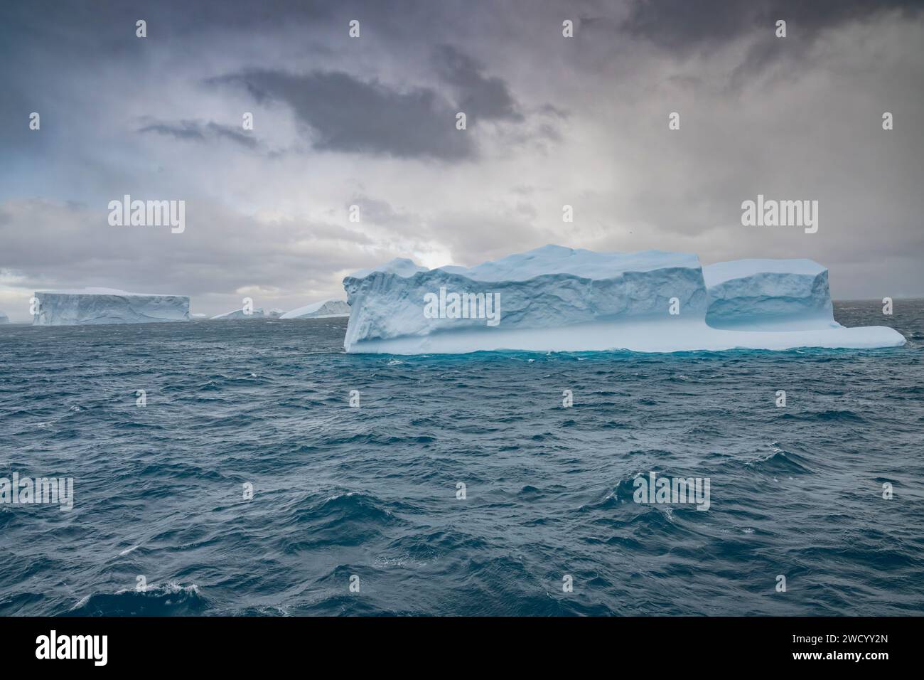 Icebergs in Cooper Bay and Drygalski Fjord, South Georgia Island ...