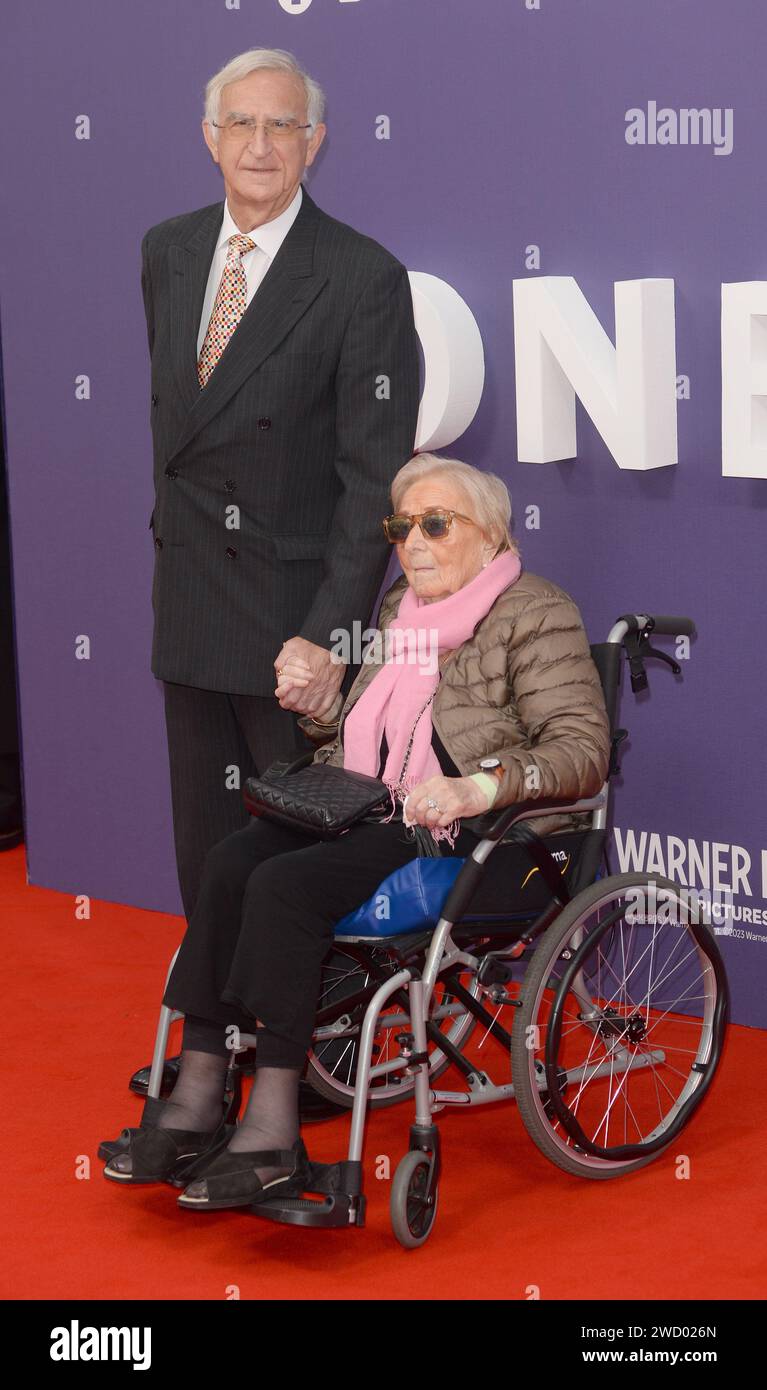 Roger darlington hi-res stock photography and images - Alamy