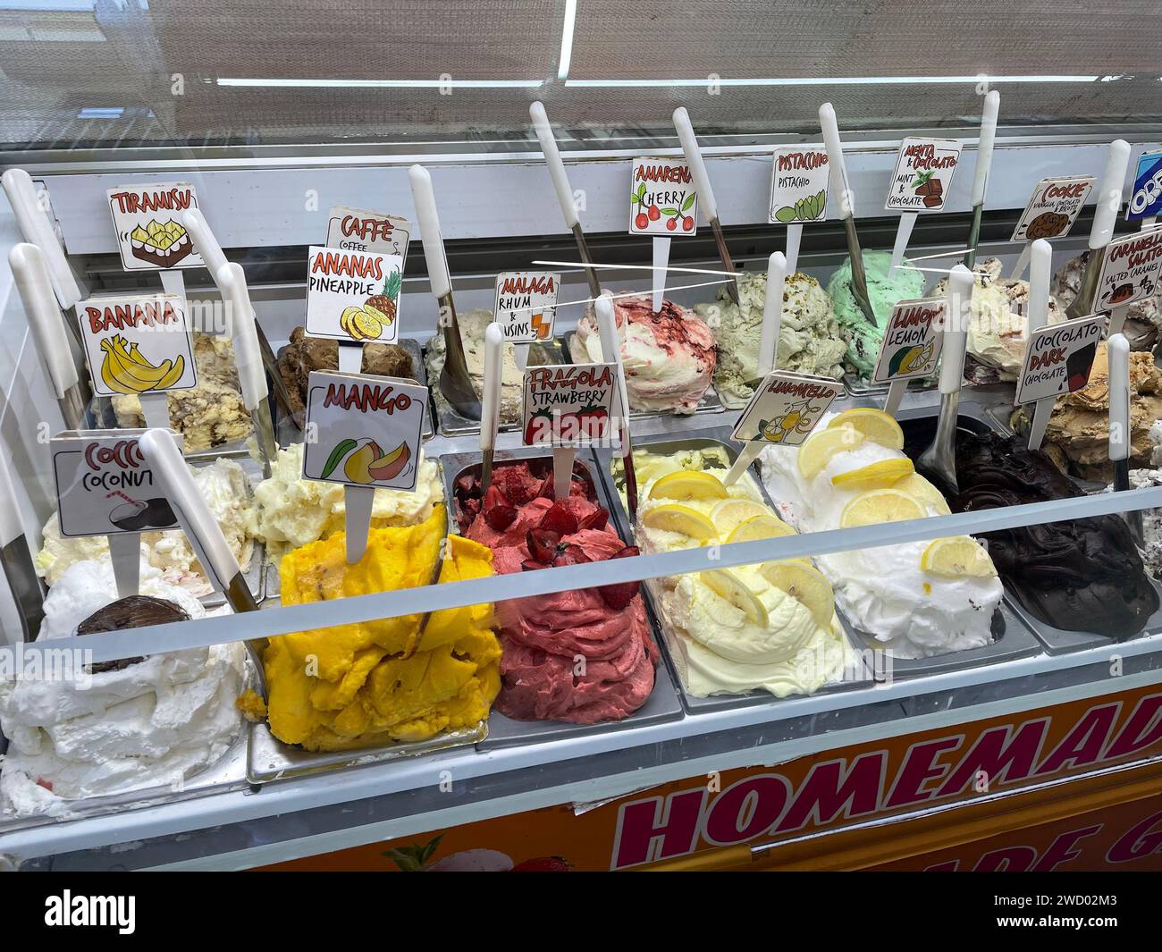 ICE CREAM on sale i Malta. Photo: Tony Gale Stock Photo - Alamy