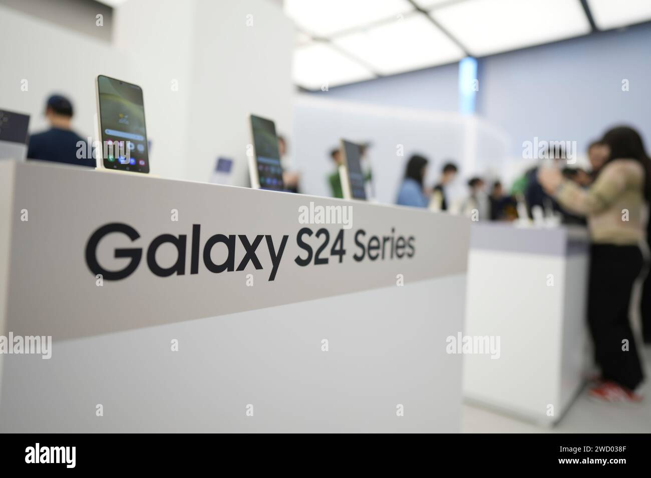 Attendees experience Samsung Electronics' new smartphones Galaxy S24, S24+ and S24 Ultra in ...