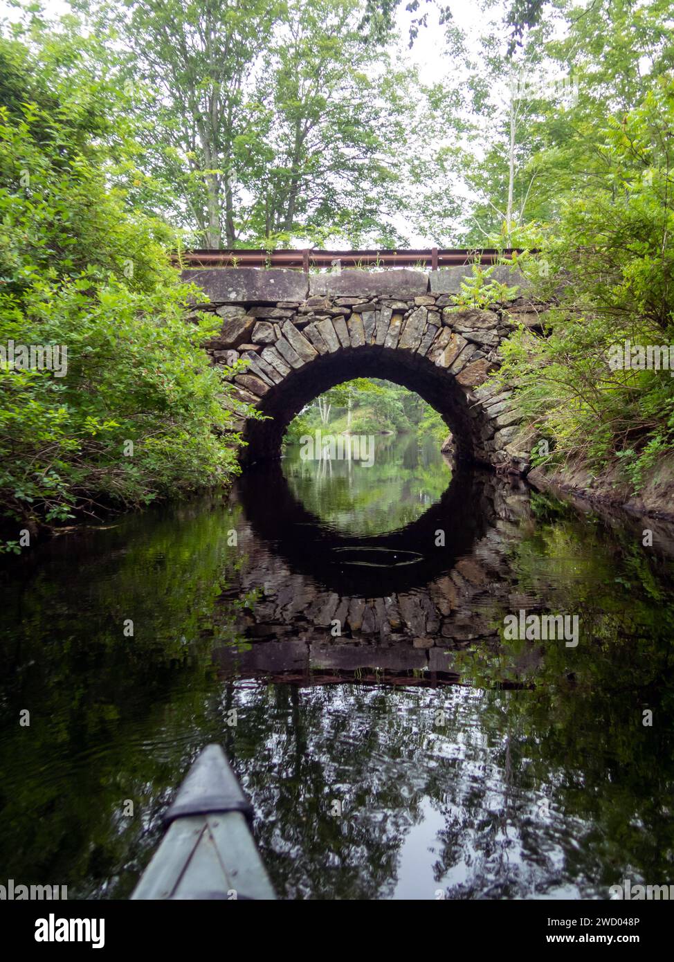 Stone Arch Bridge in Bristol, Maine, over the Pemaquid River from canoe ...