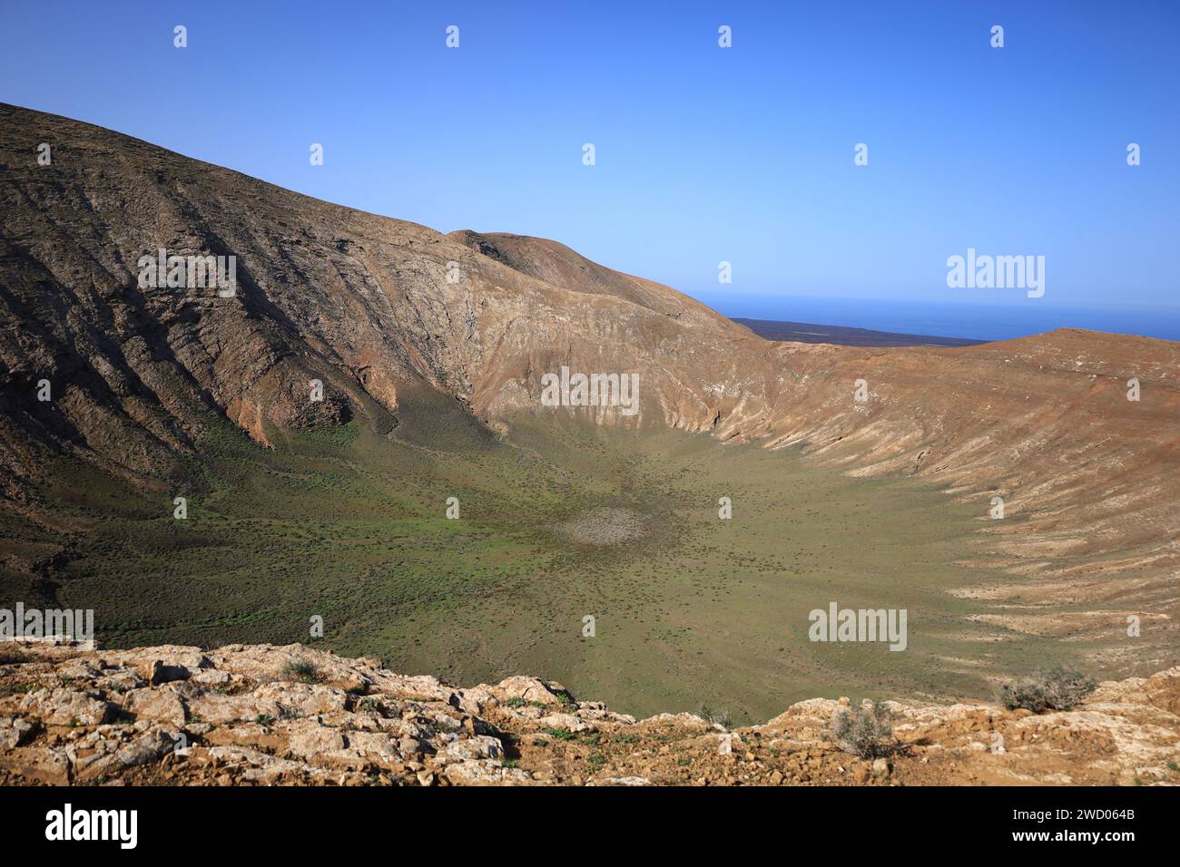 Caldera Blanca is a volcano located on the island of Lanzarote, in the ...