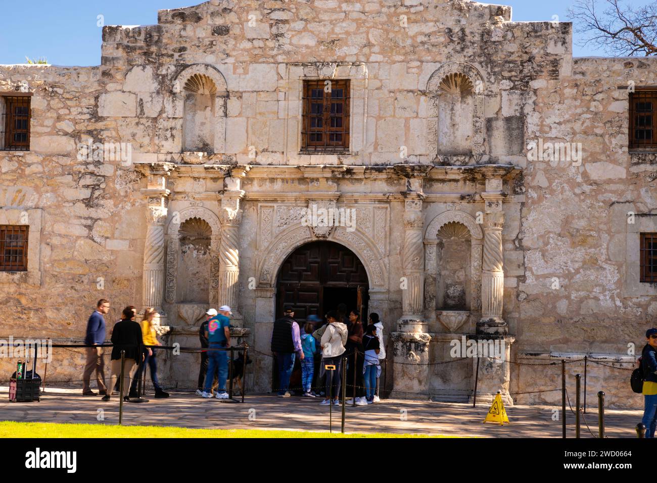 View of The Alamo on a cool, winter morning Stock Photo - Alamy