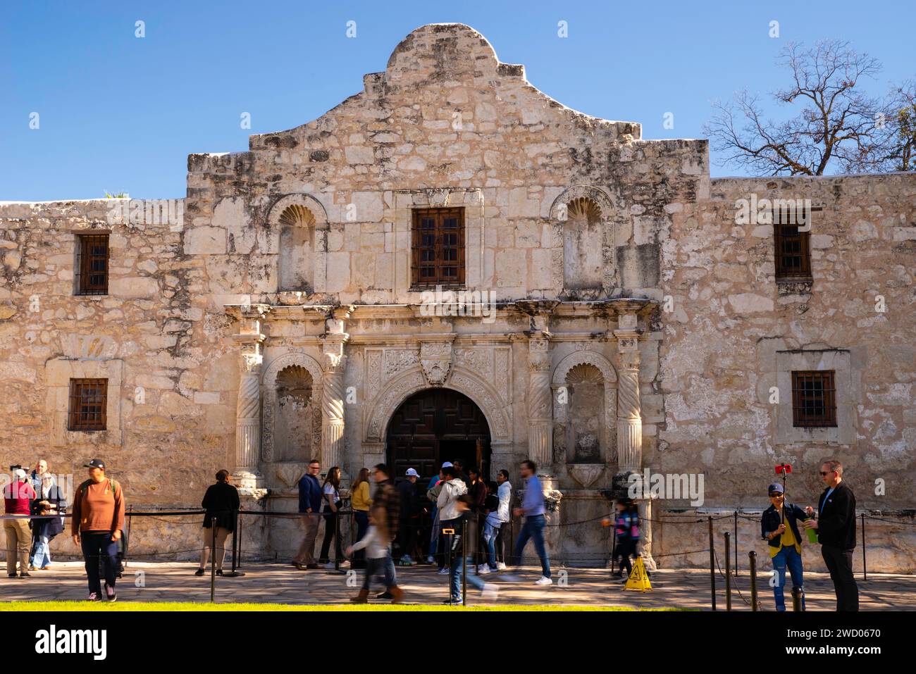 View of The Alamo on a cool, winter morning Stock Photo - Alamy