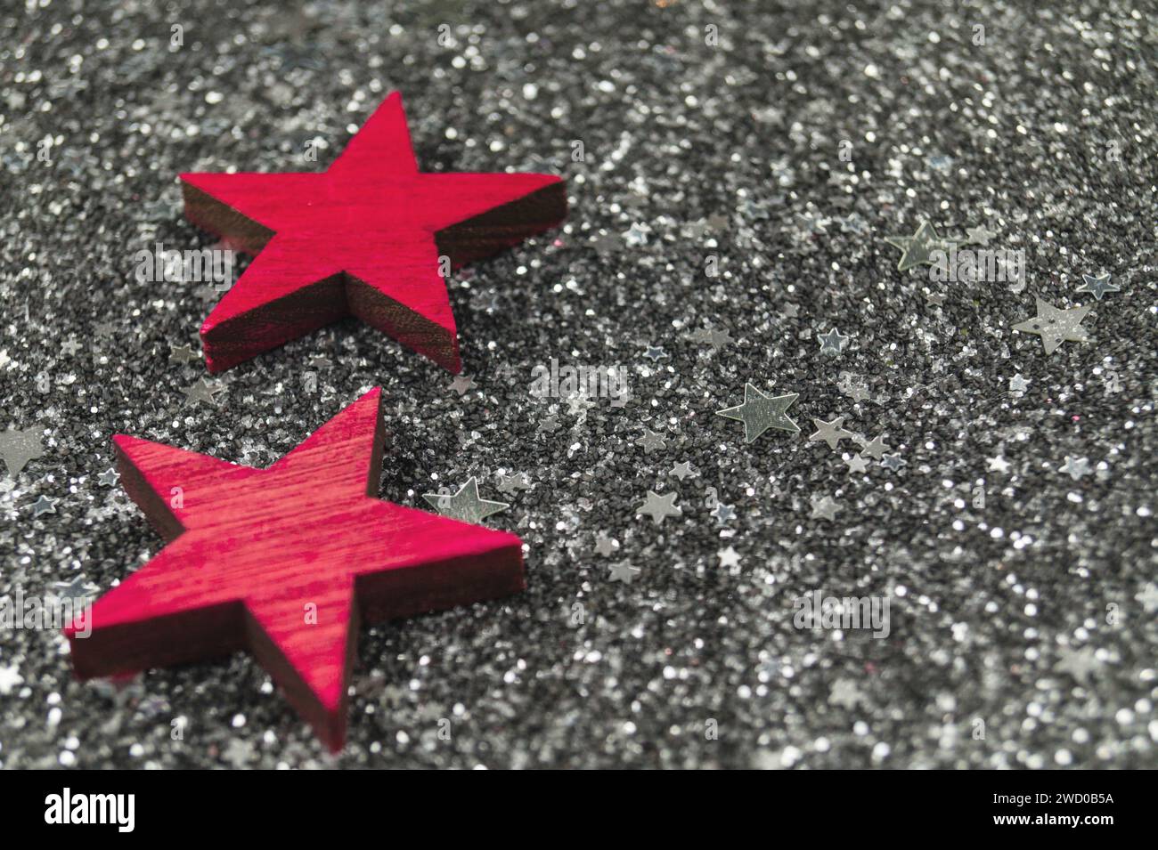 Two red stars hi-res stock photography and images - Alamy