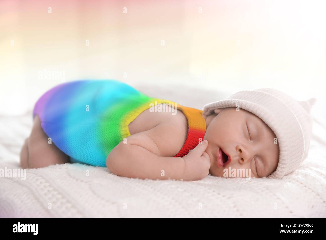 Child in onesie hi-res stock photography and images - Alamy