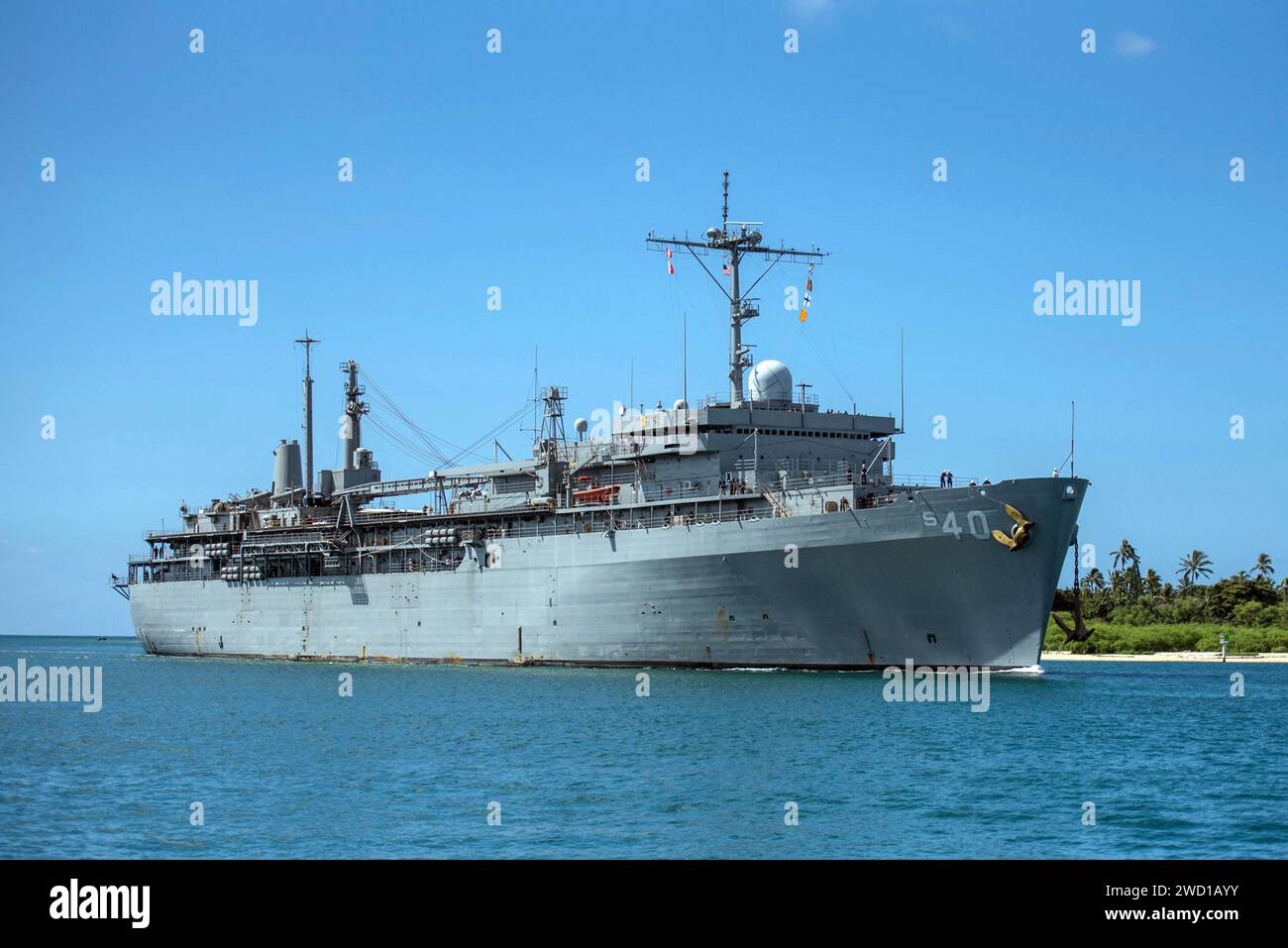 Submarine tender USS Frank Cable arrives at Joint Base Pearl Harbor ...