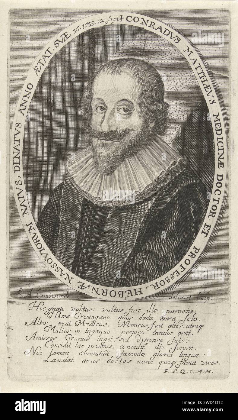 Bust to the left in oval frame hi-res stock photography and images - Alamy