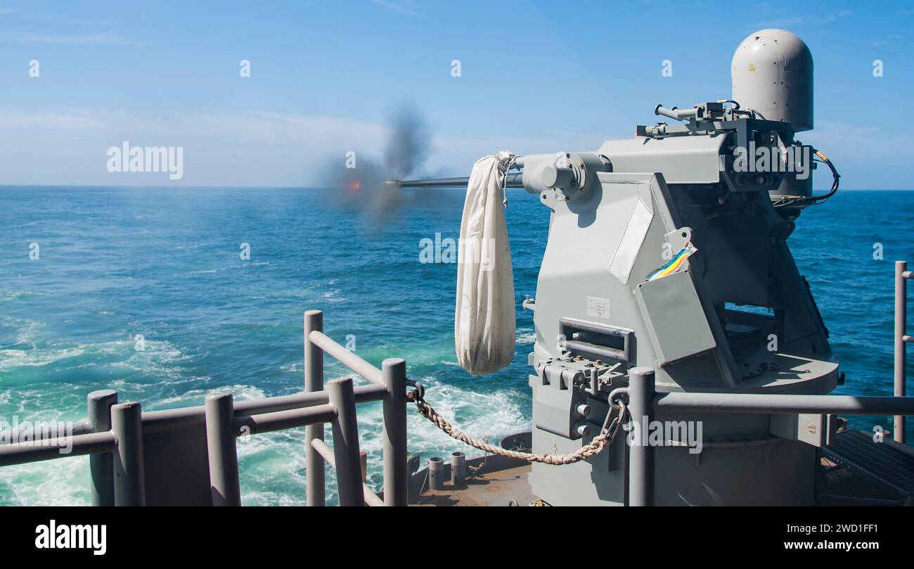 Fire uss bonhomme richard hi-res stock photography and images - Alamy