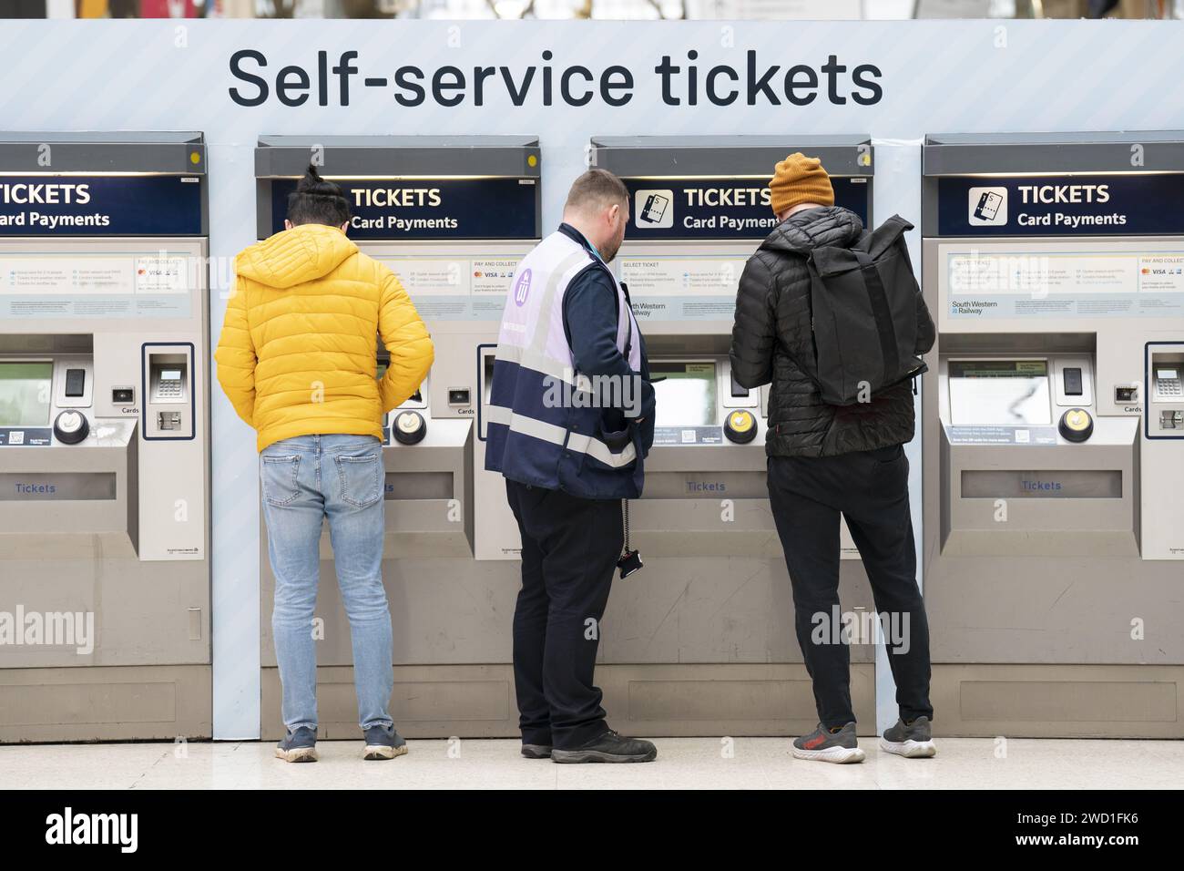 Online ticket machines station hi-res stock photography and images - Alamy