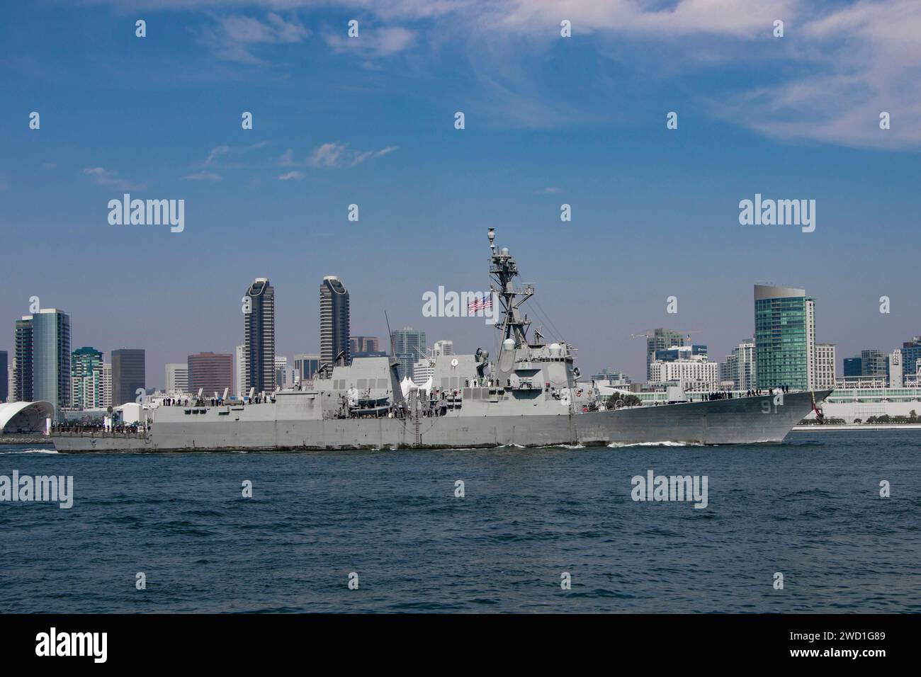 Guided-missile destroyer USS Pinckney returns to its homeport of Naval ...