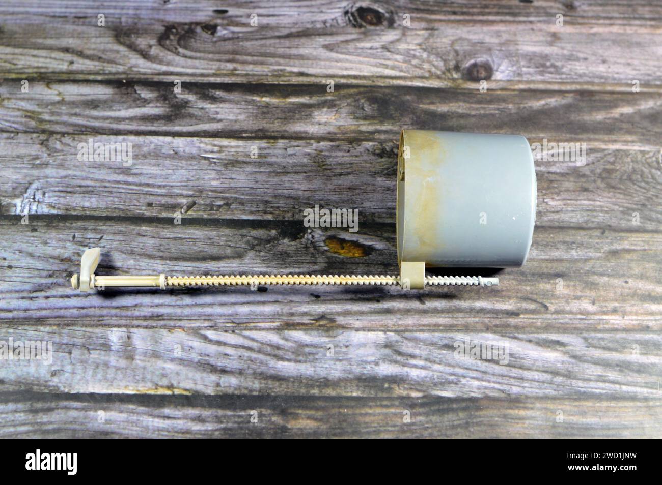 Used broken water tank machine leveler, controls tank water level ...