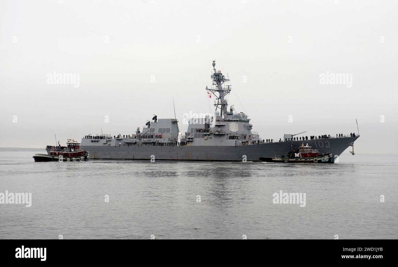The guided-missile destroyer USS Truxtun gets underway from Naval ...