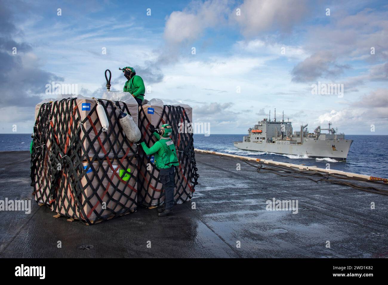 Logistics Specialists secure cargo bundles aboard tUSS Carl Vinson ...