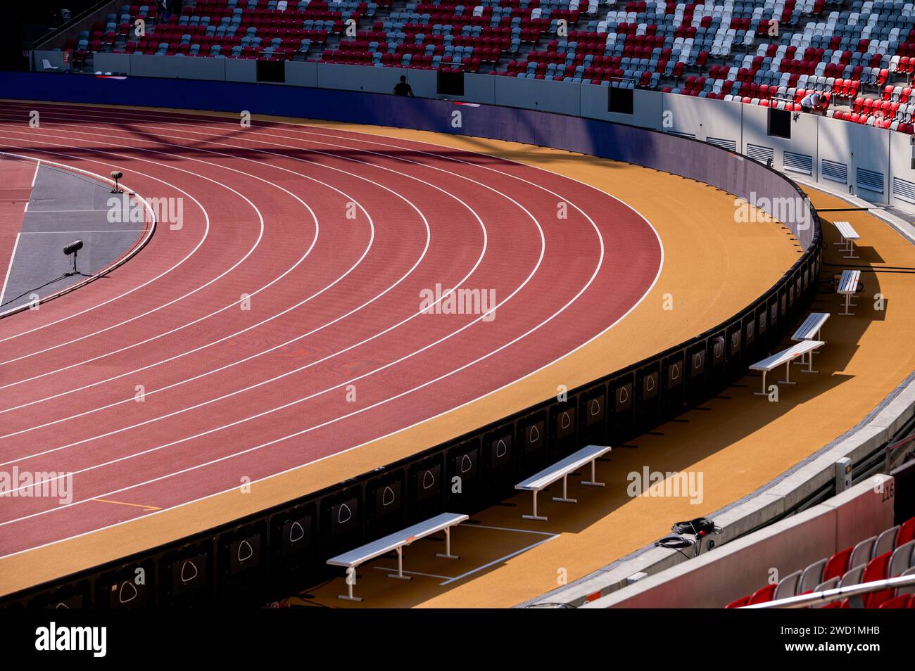Athletics tracks and field hi-res stock photography and images - Alamy