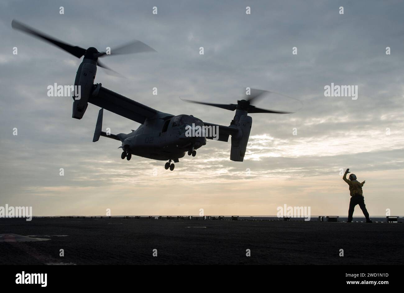 Us military helicopter take off hi-res stock photography and images - Alamy