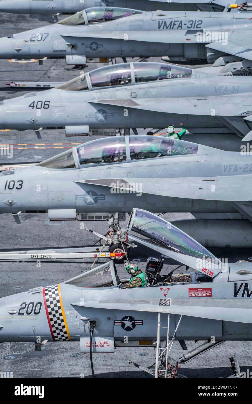 F 18 military fighter aircraft cockpit hi-res stock photography and ...