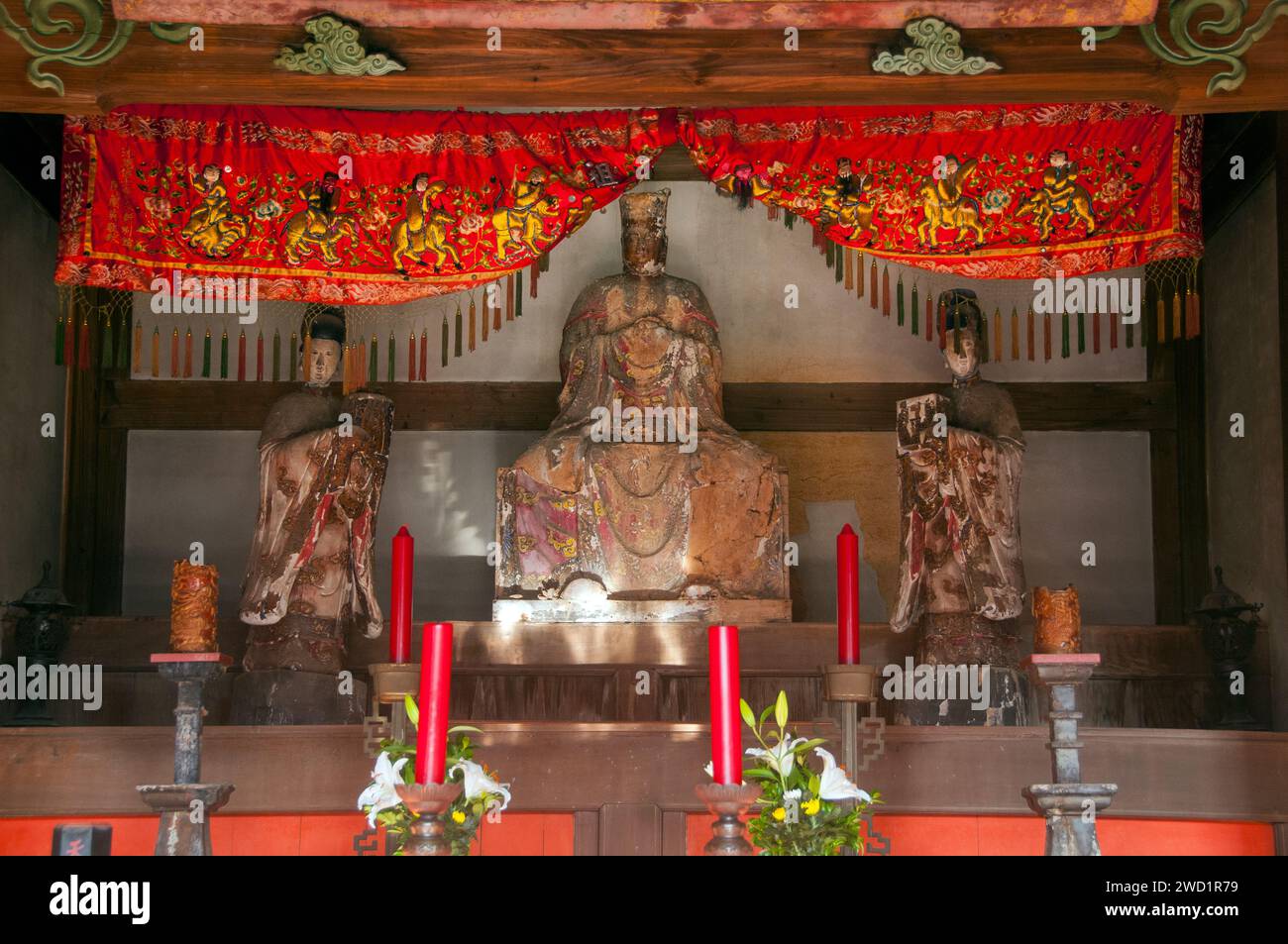 Japan: Altar dedicated to Maso, goddess of the sea, Sofuku-ji, Obaku ...