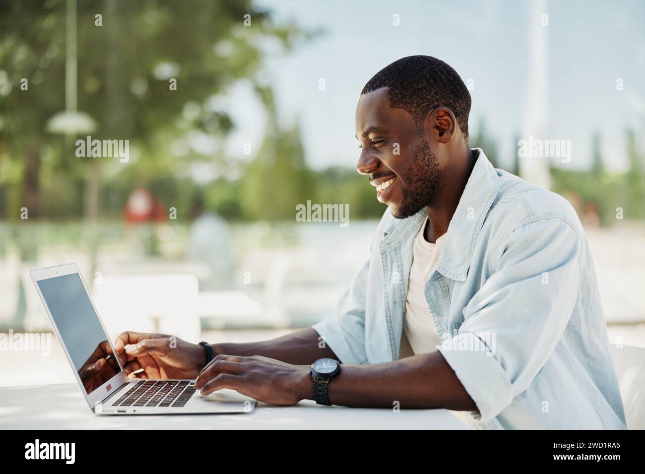 Computer man technology office businessman work business laptop person ...