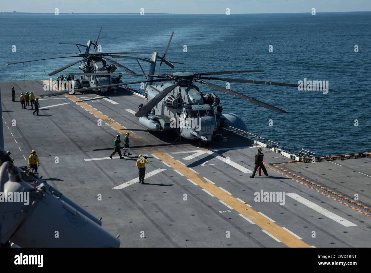 U.S. Marines perform post-flight inspections on CH-53E Super Stallion ...