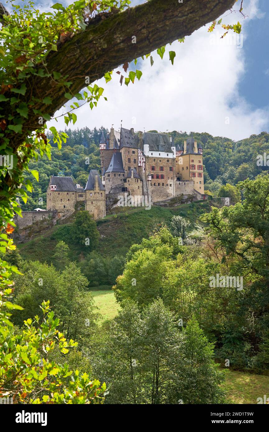Scenic view on Eltz castle, Wierschem, Germany Stock Photo - Alamy