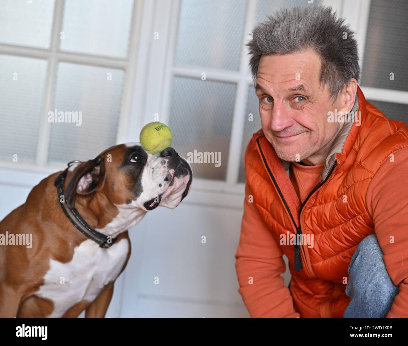 Gosen, Germany. 10th Jan, 2024. Leonid Beljakov, animal trainer, with ...