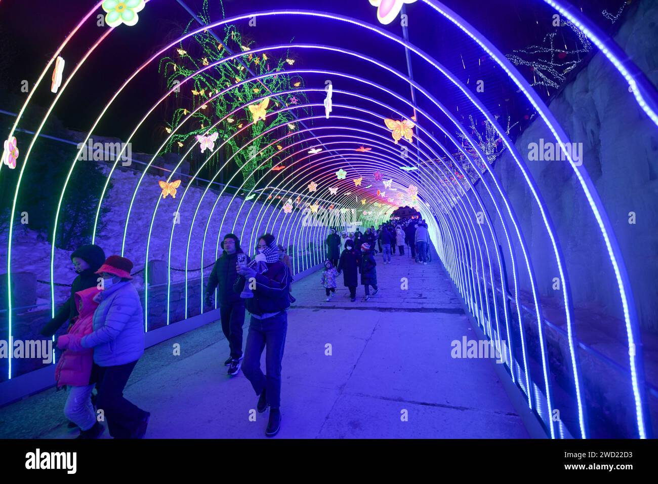 People have fun at the Longqingxia ice and snow carnival in Yanqing ...