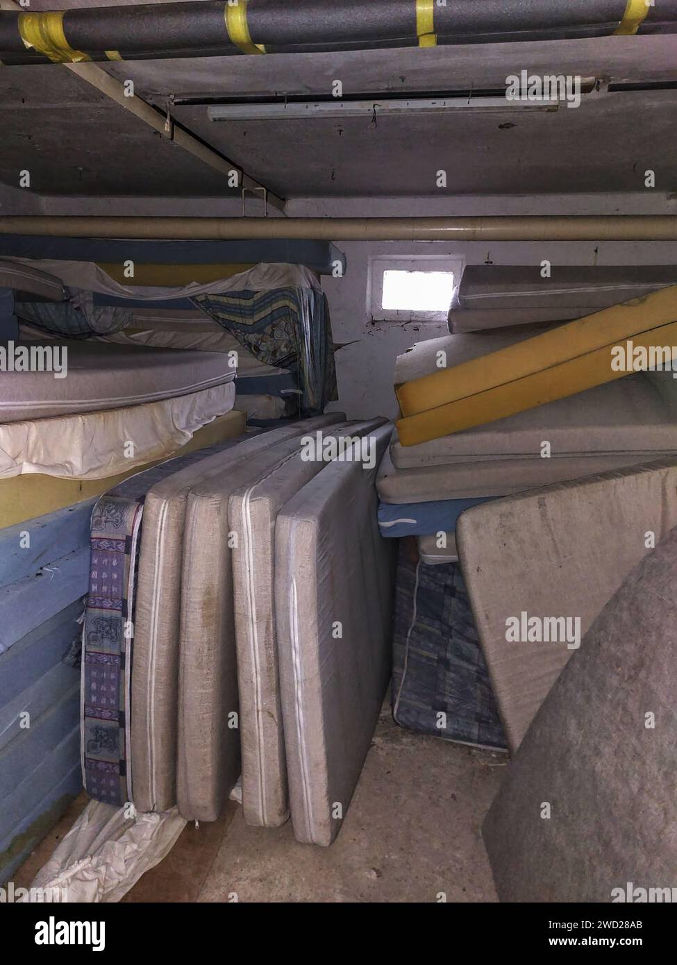Full basement hi-res stock photography and images - Alamy