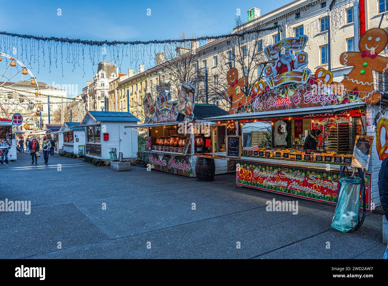 Christmas markets on the Place de l'hôtel de Ville in Saint-Étienne ...