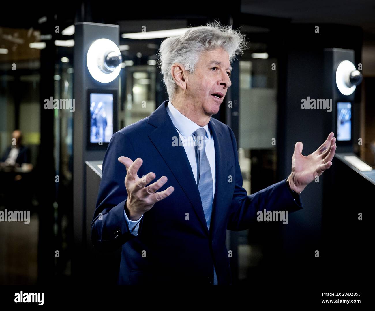 THE HAGUE - Informer Ronald Plasterk arrives for a conversation with ...
